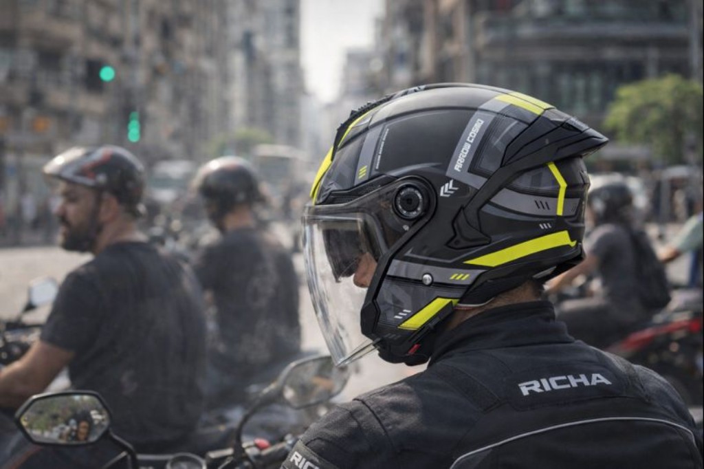 MT Cosmo SV Arrow: Seguridad, Visión y Estilo para la Ciudad y la Ruta