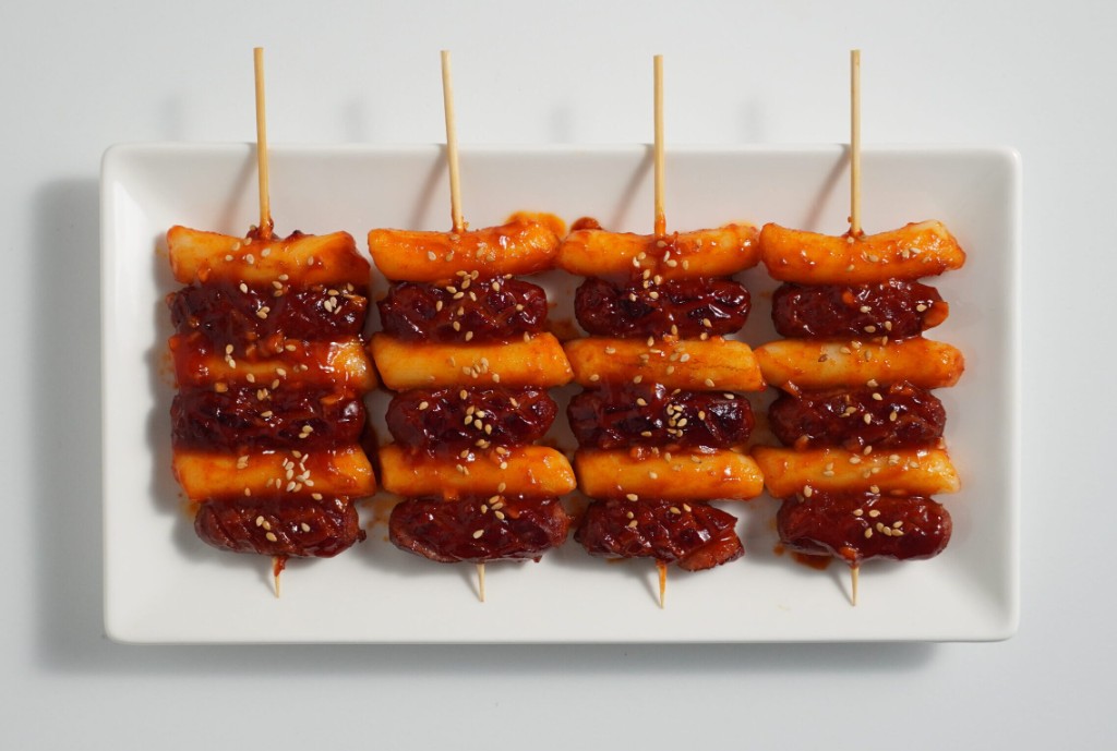 🍢 So-tteok So-tteok: el snack coreano que combina arroz y salchicha 🇰🇷