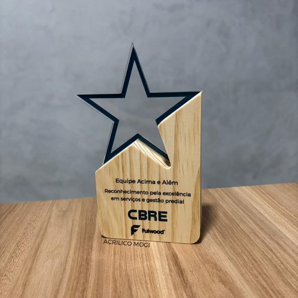 Troféu em Madeira e Acrílico
